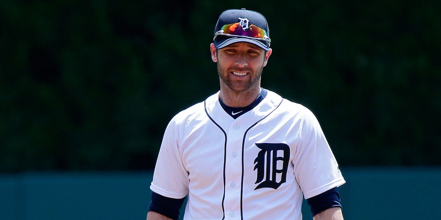 Andrew Romine wins Tigers' Tenth Man Award