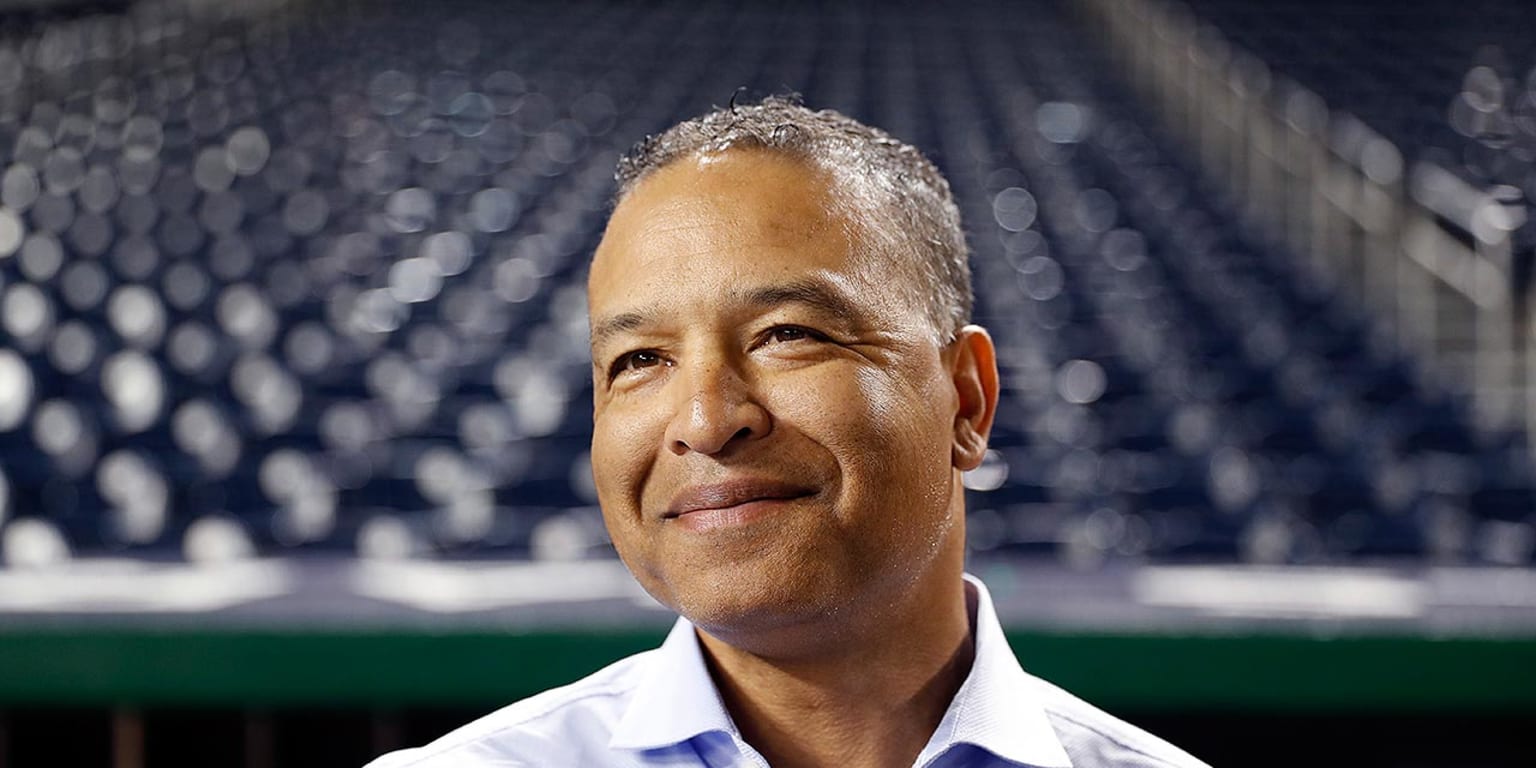 Dodgers' Dave Roberts excels in first year