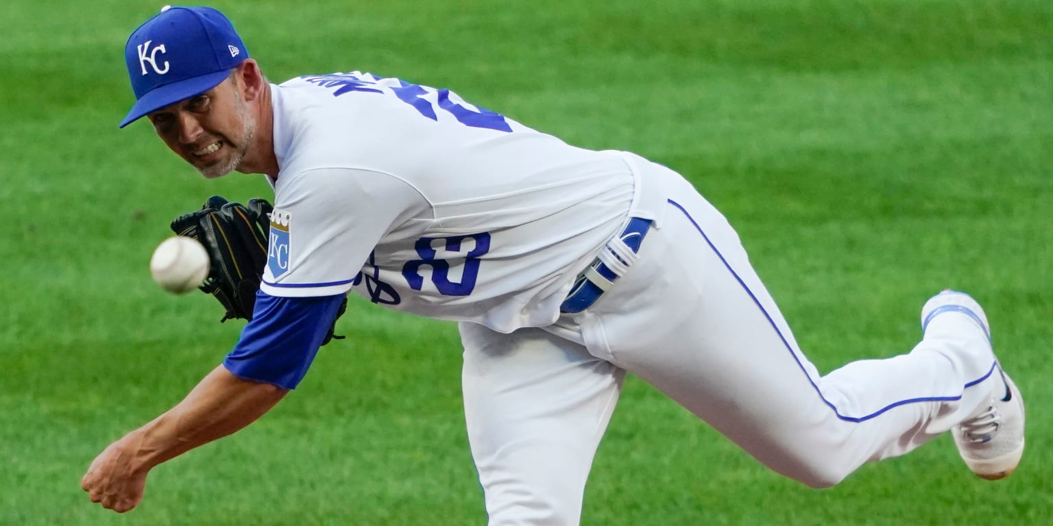 Mike Minor, Royals sunk by rough 7th inning vs. Reds