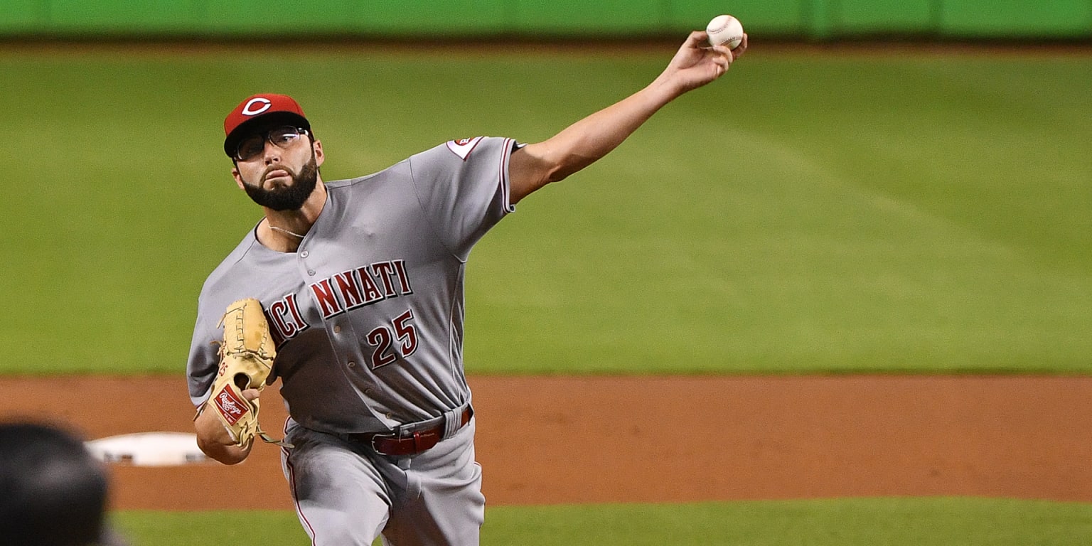 Cody Reed, Scooter Gennett key Reds victory