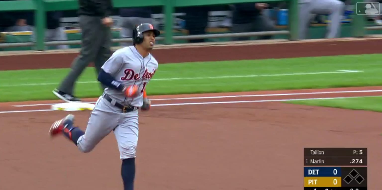 After fouling a pitch off his groin, Leonys Martin gathered himself and ...
