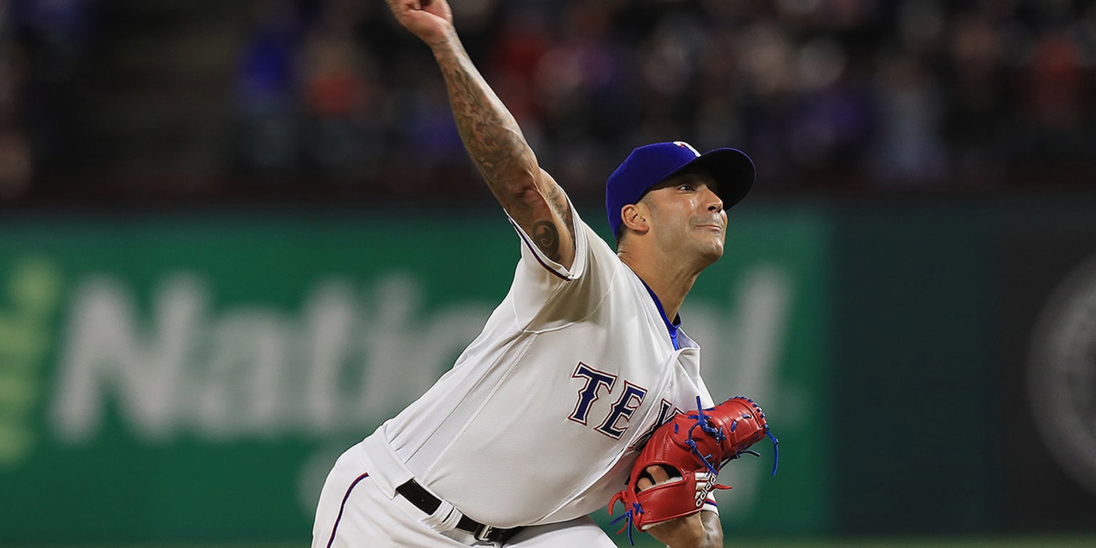 Texas' Matt Bush gets first save as new closer