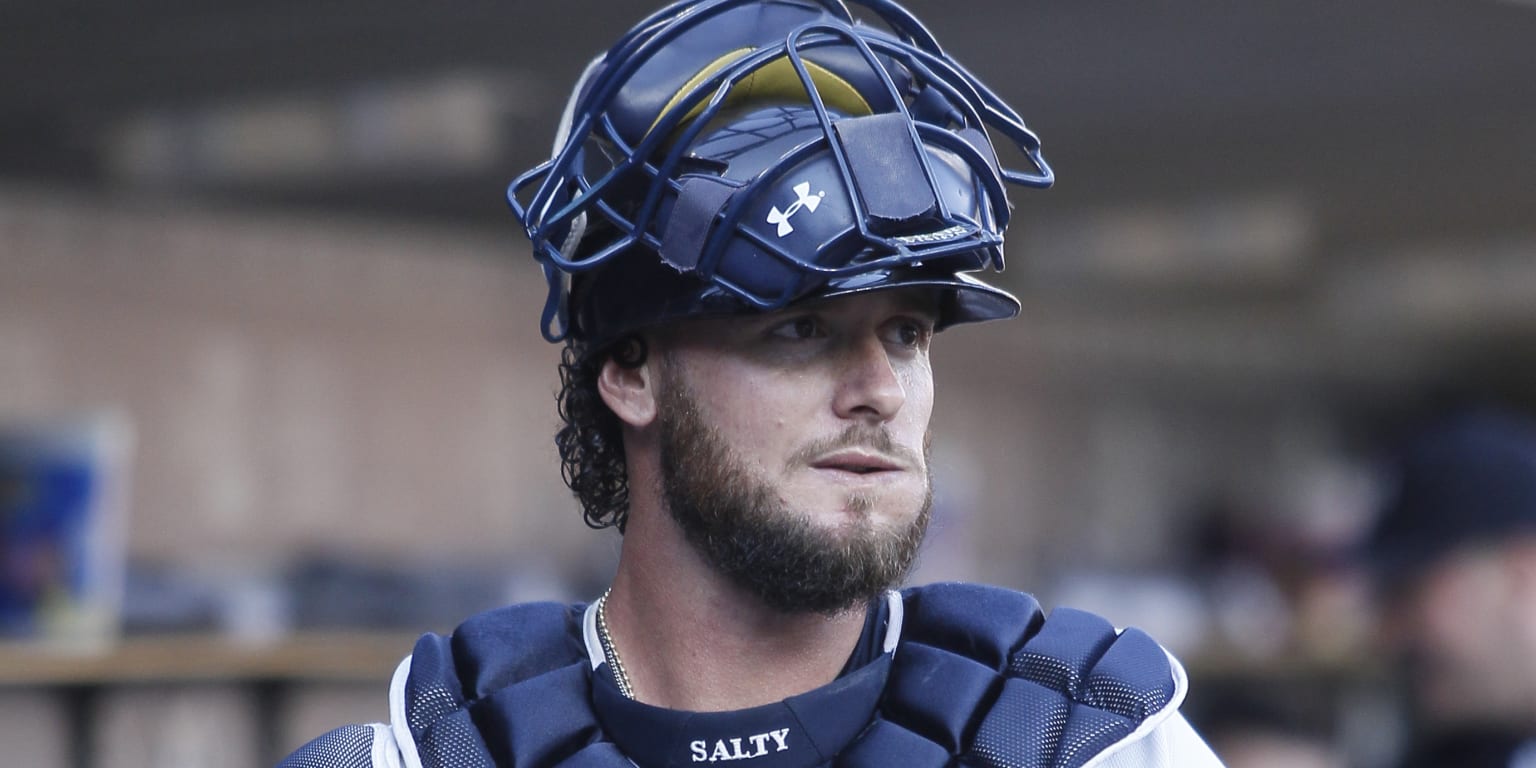 Tigers catchers have differing styles