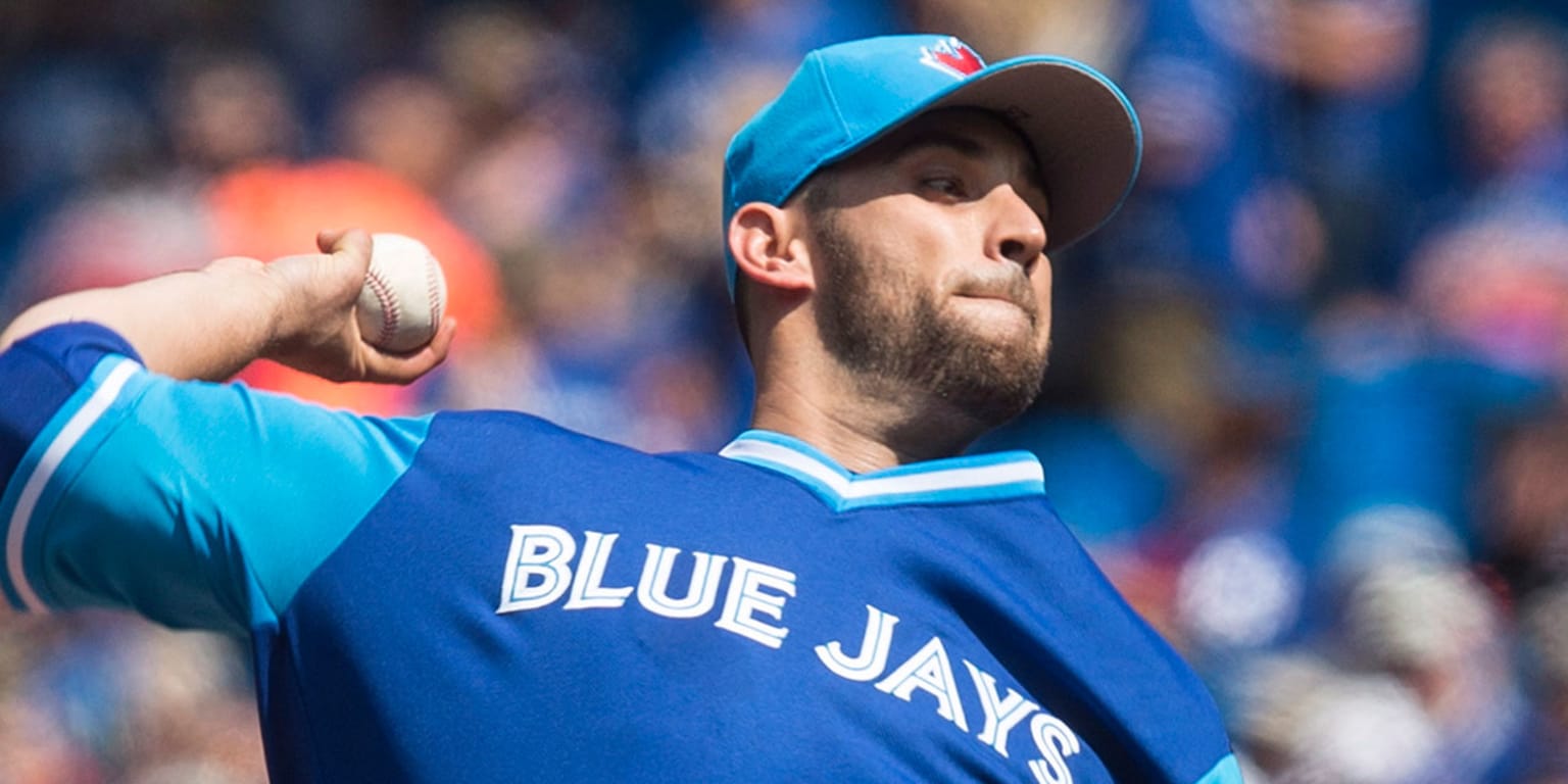 Blue Jays hold late against Twins