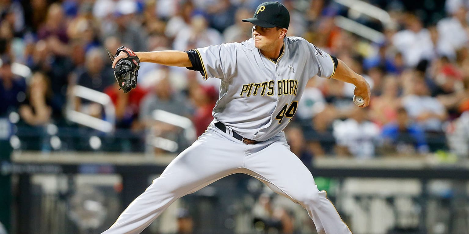 Tony Watson named Pirates' new closer