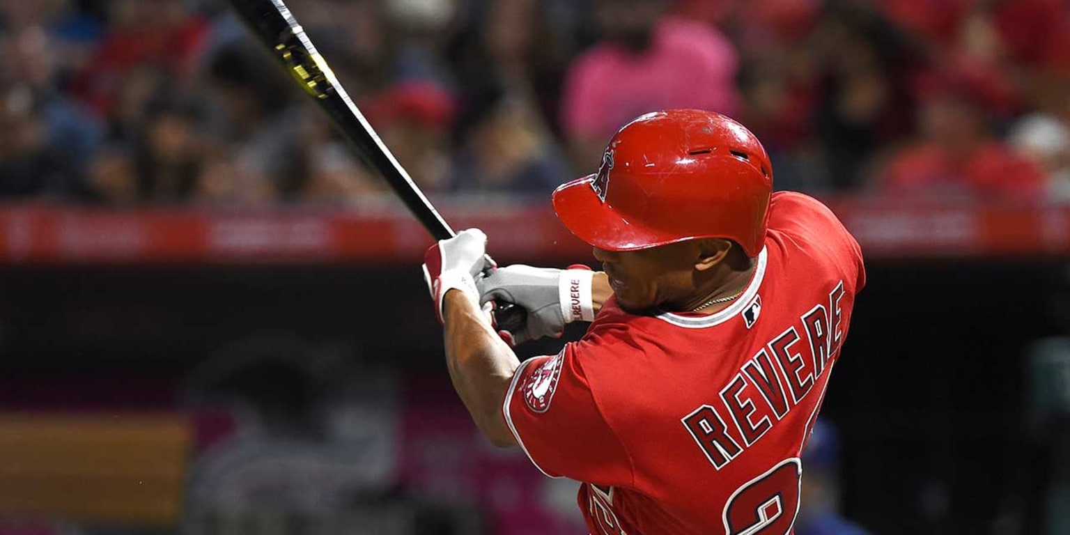 Ben Revere arrives at Cincinnati Reds camp