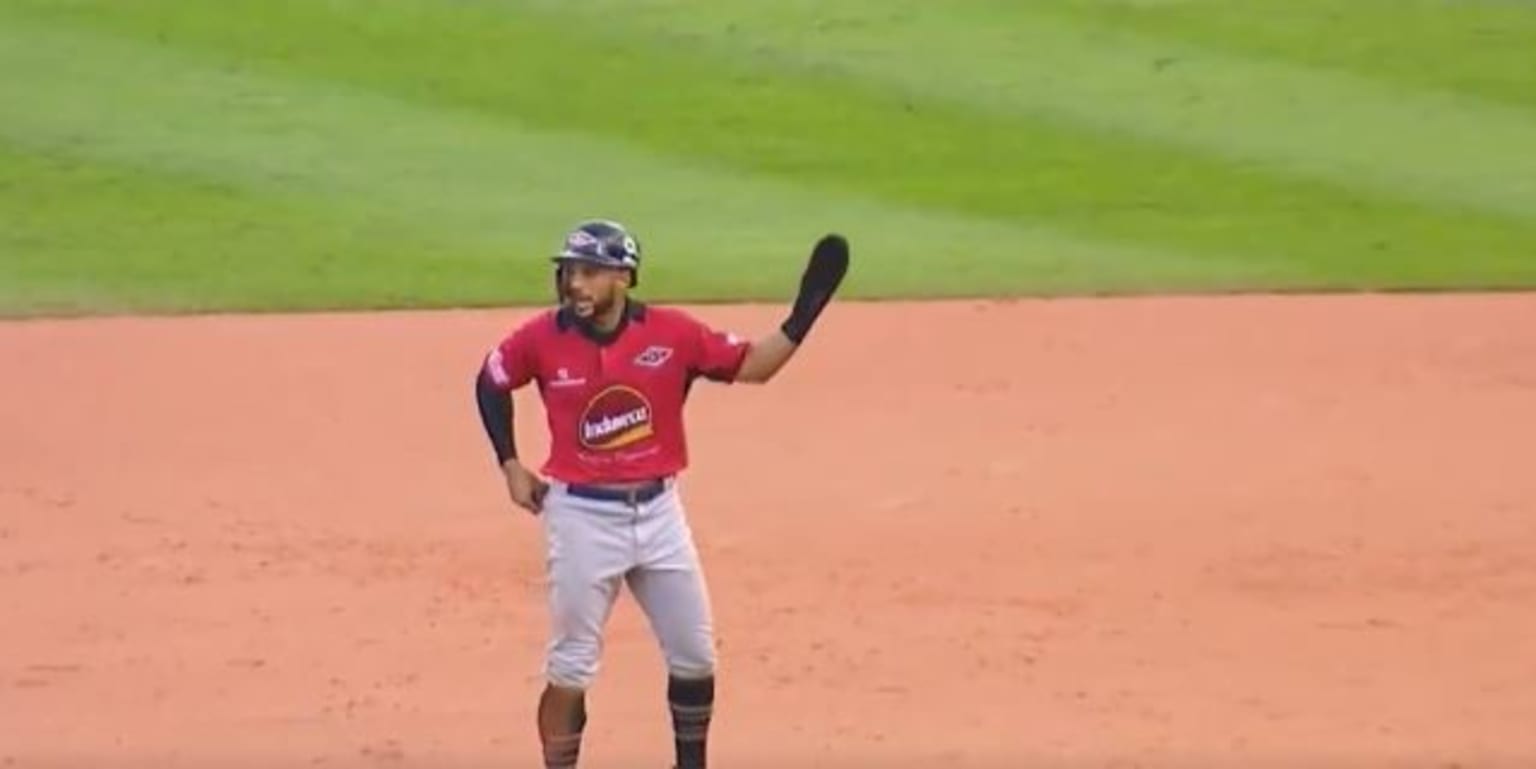 Dominican League trick play is hilarious