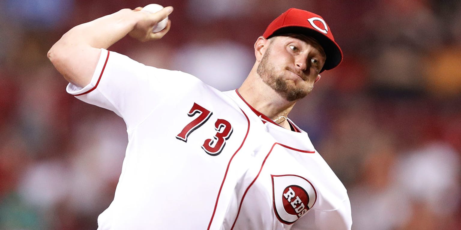 Josh Smith to start for Reds against Cubs