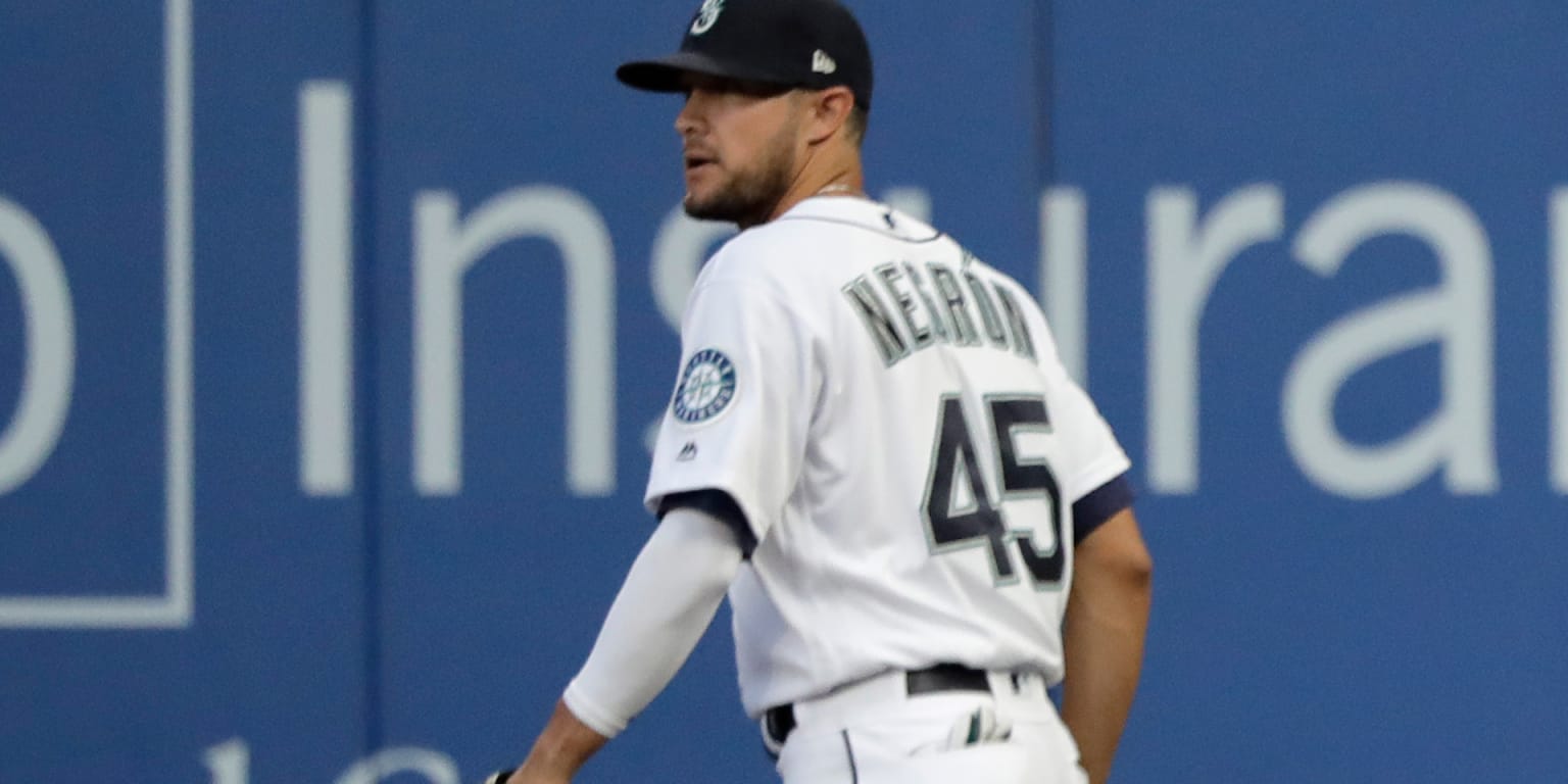 Kristopher Negron to Dodgers