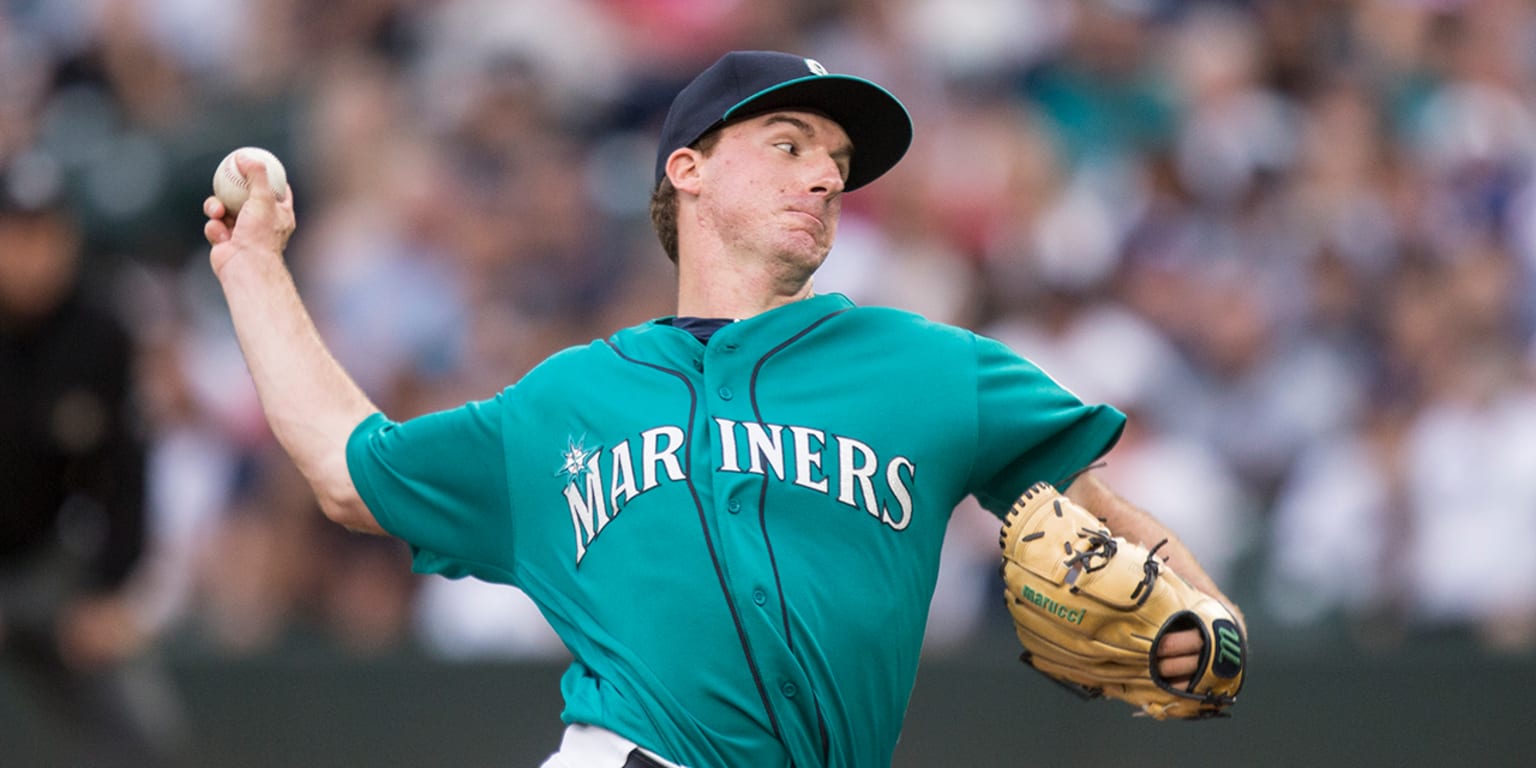 Mariners' Andrew Moore returns to rotation