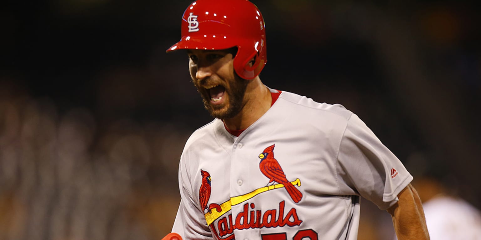 Adam Wainwright joins all the #PitchersWhoRake who want in on the T ...