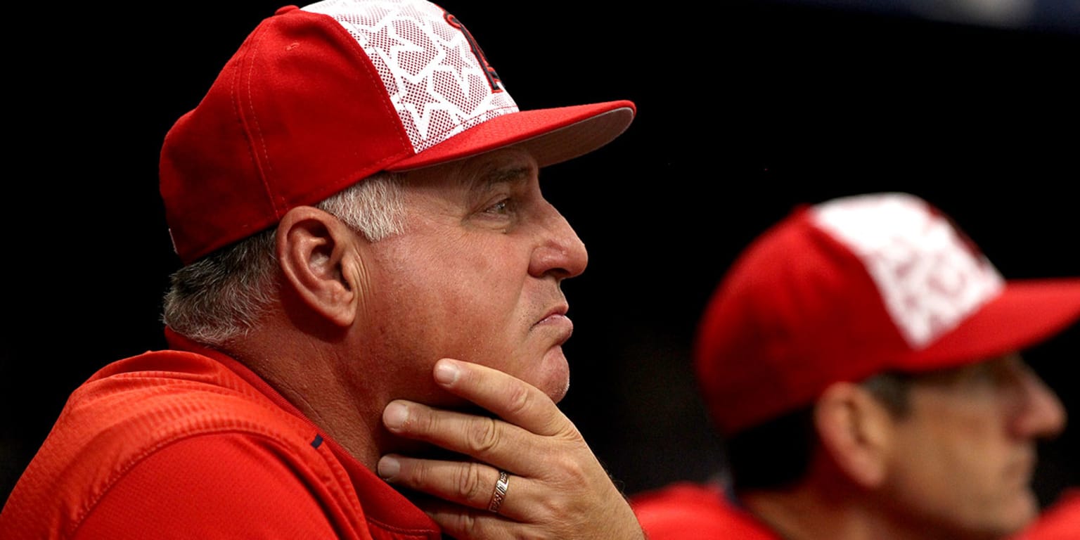 Fernando Salas struggles during Angels' loss