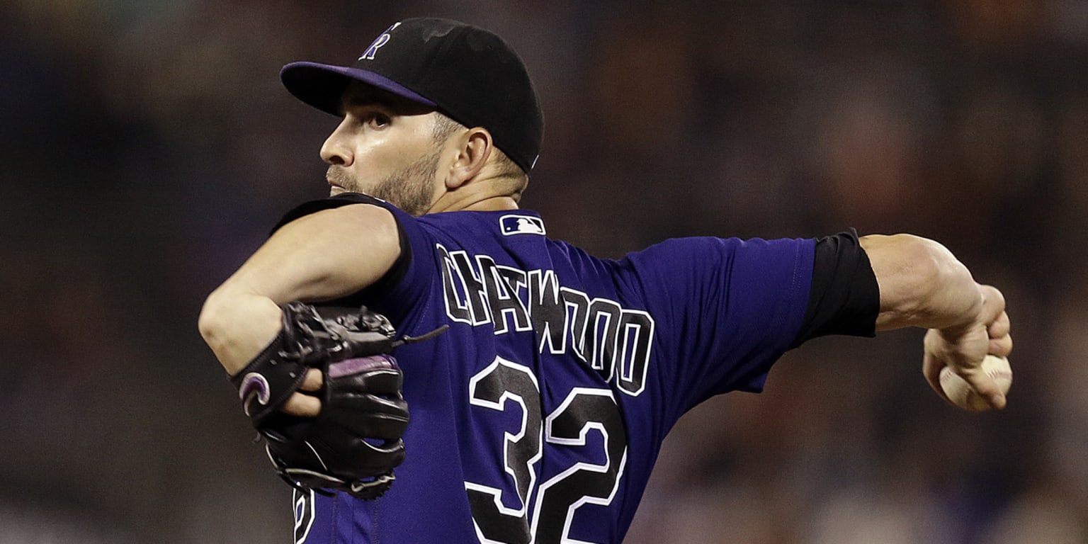 Tyler Chatwood ends season on a high note