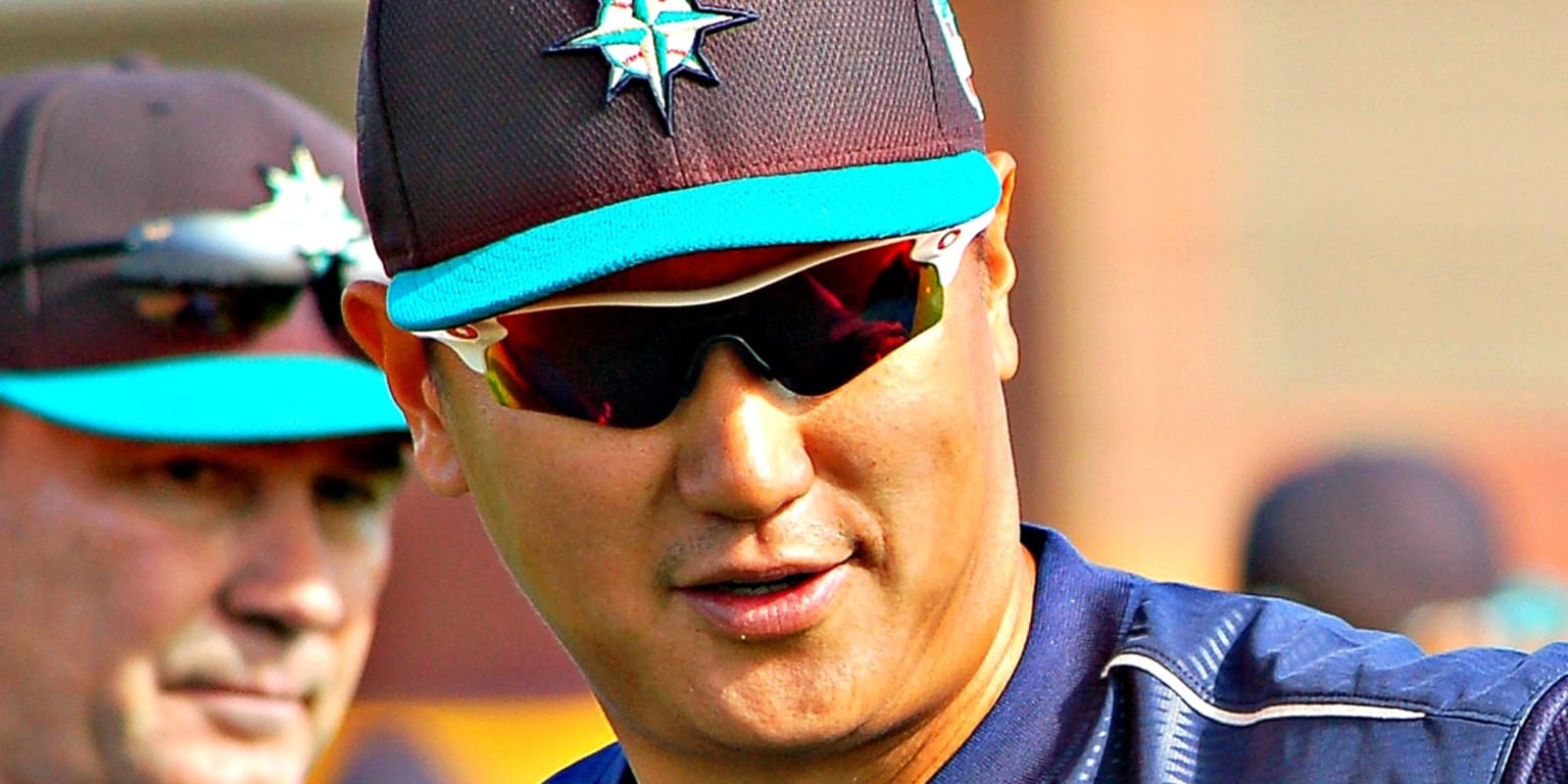 Dae-Ho Lee competing for spot on Mariners