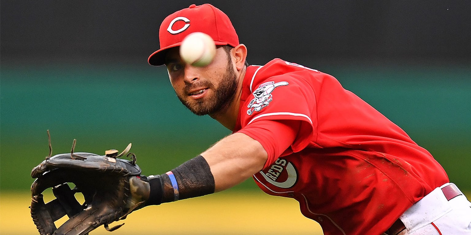 Jose Peraza impressing Reds at shortstop