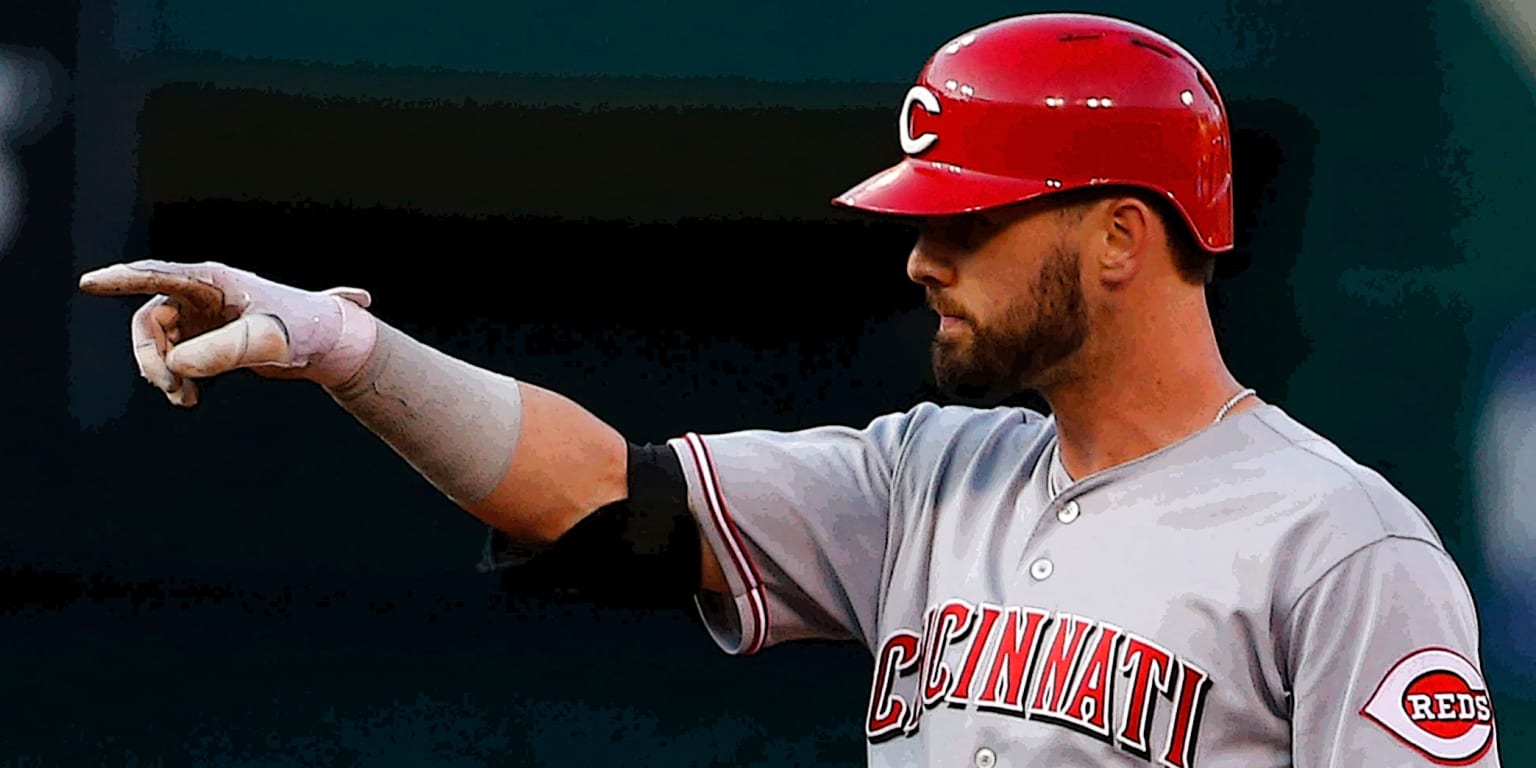 Jesse Winker gets first career start in center field