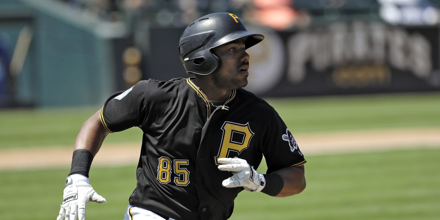 Jonah Davis hits 2 home runs in first MLB game