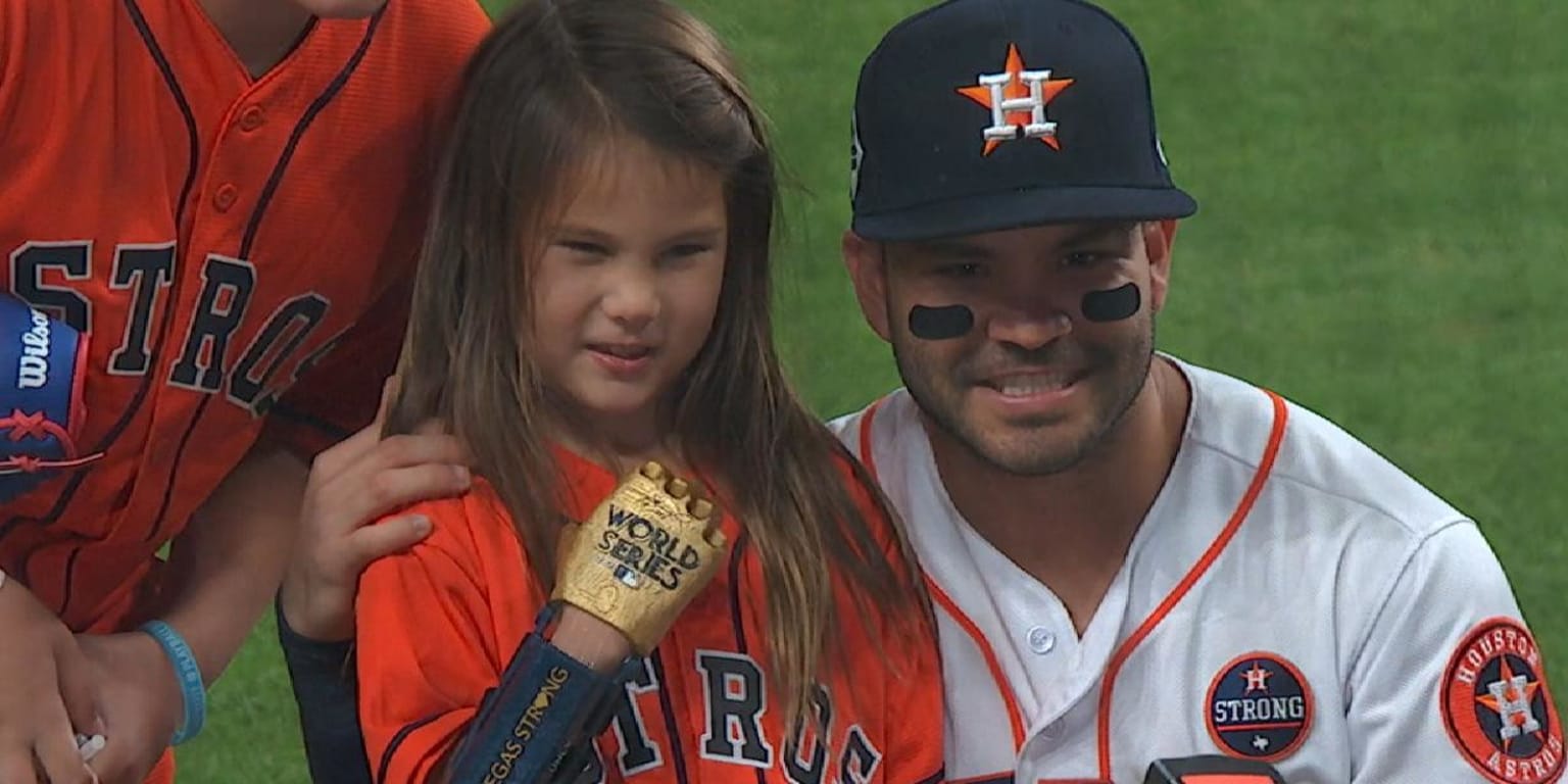 Watch 7-year-old Hailey Dawson throw out the first pitch with her 3D ...