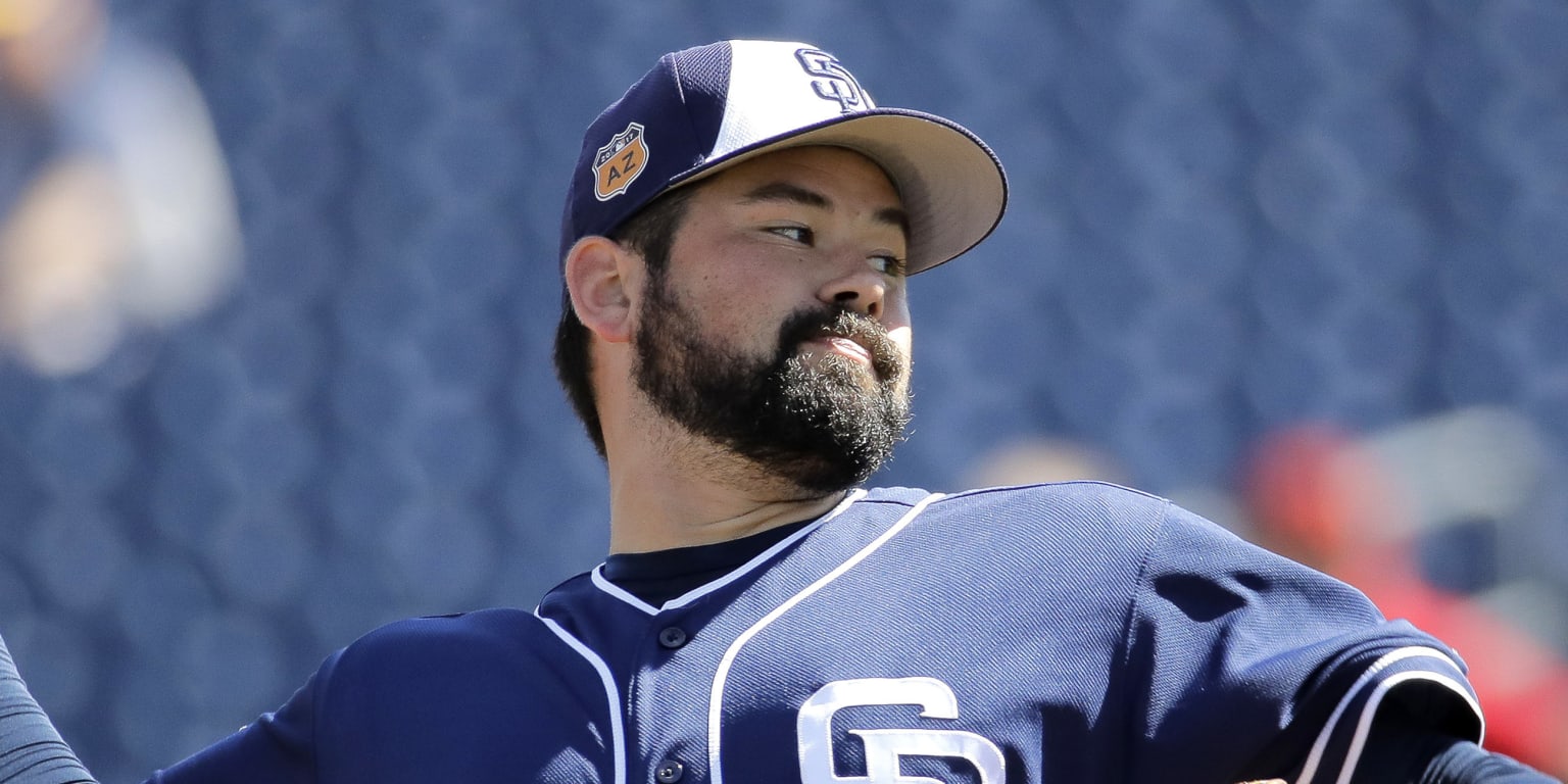 Padres' Zach Lee impressive in spring debut