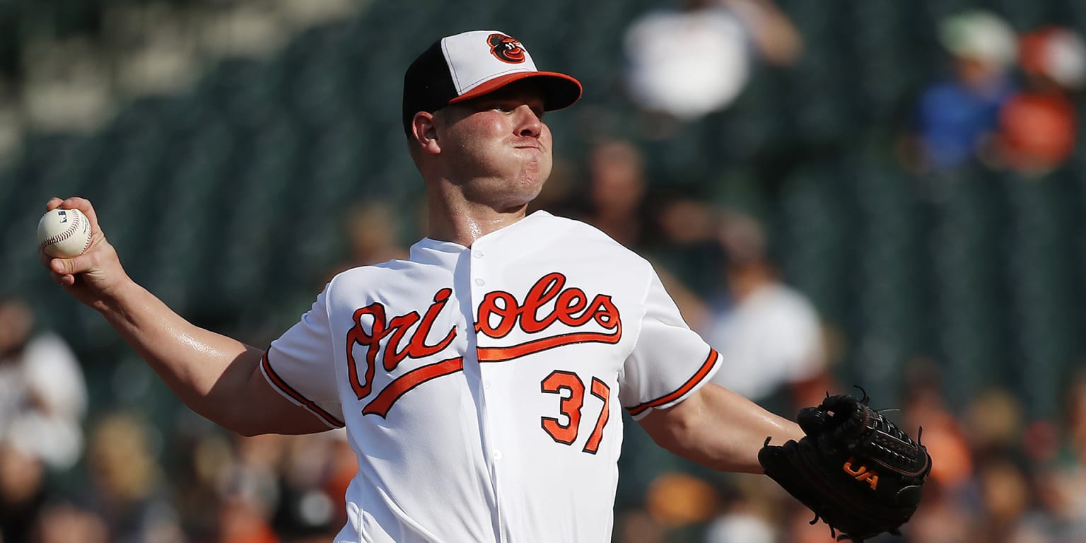 Dylan Bundy struggles in 6th; O's falter late