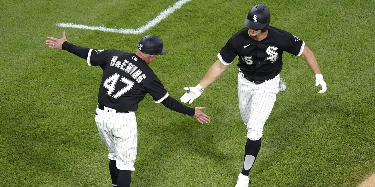 Adam Engel homers as White Sox even series