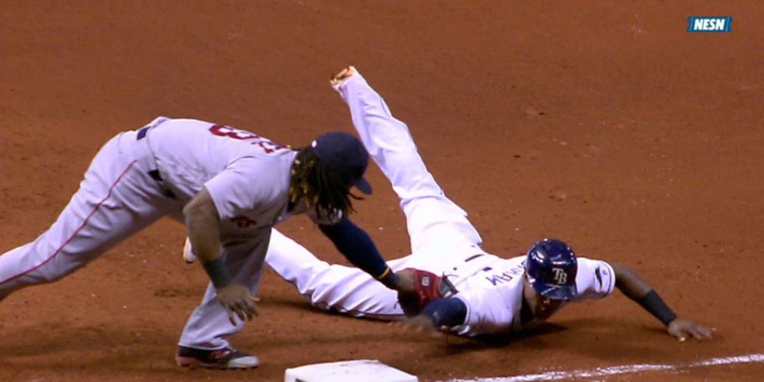 Tim Beckham injures left hamstring