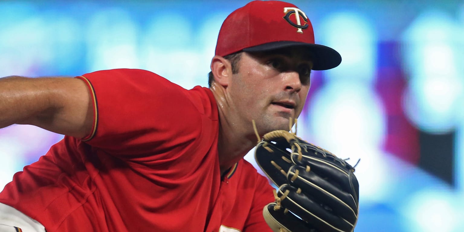 Matt Magill activated, Chase De Jong outrighted