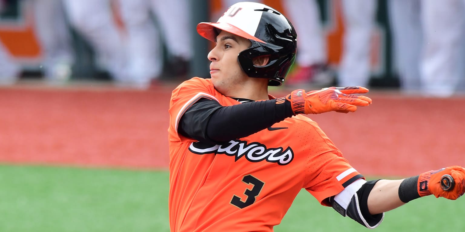 Oregon State's Nick Madrigal fractures hand