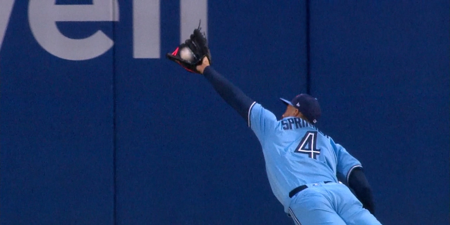 George Springer makes diving catch against Mets