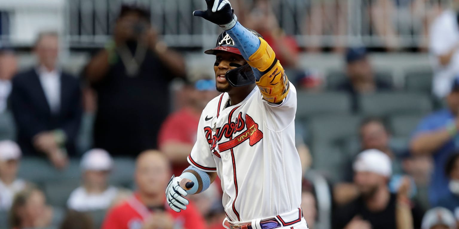 Ronald Acuña Jr. hits career home run No. 100