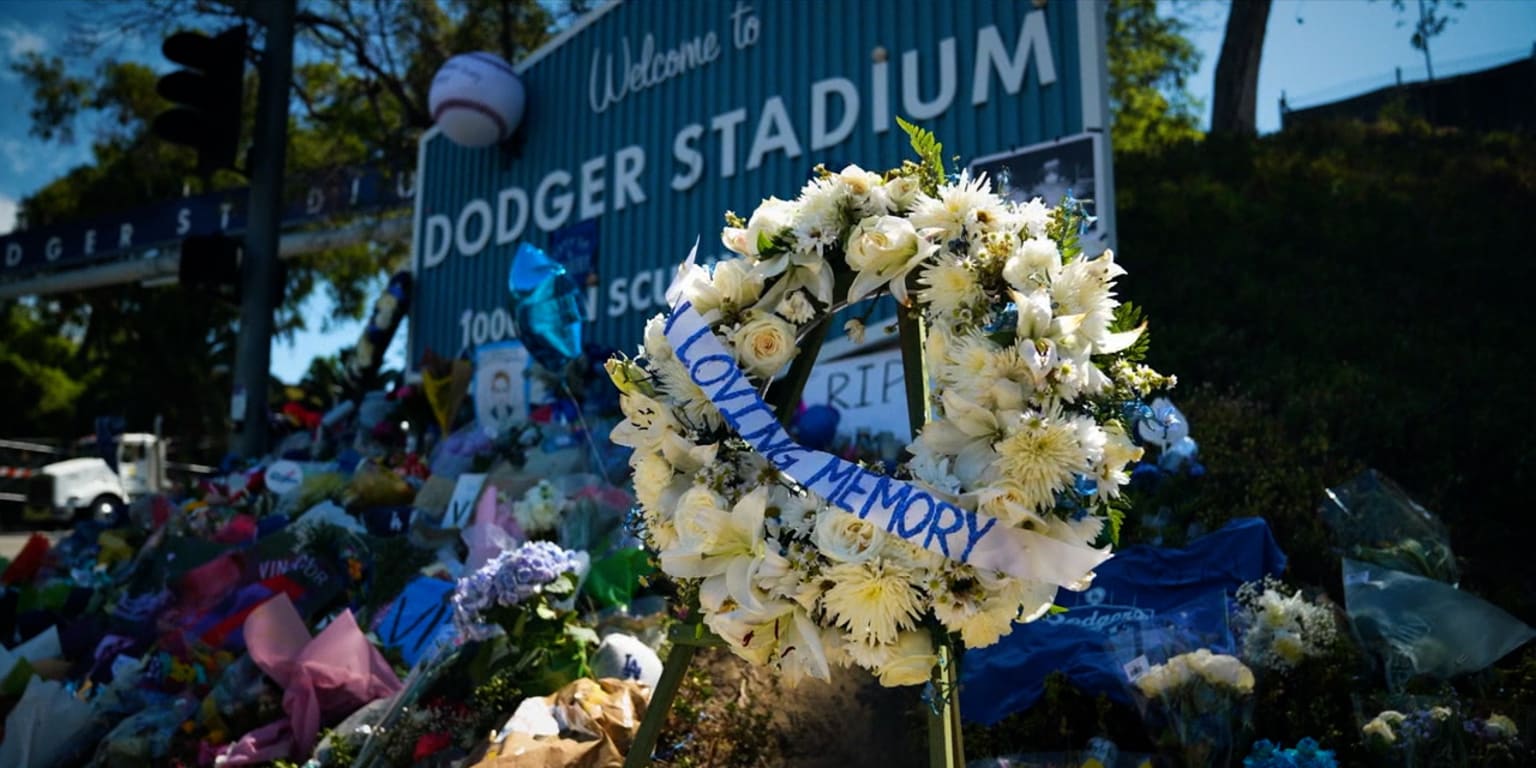 Dodgers rinden homenaje póstumo al cronista Vin Scully