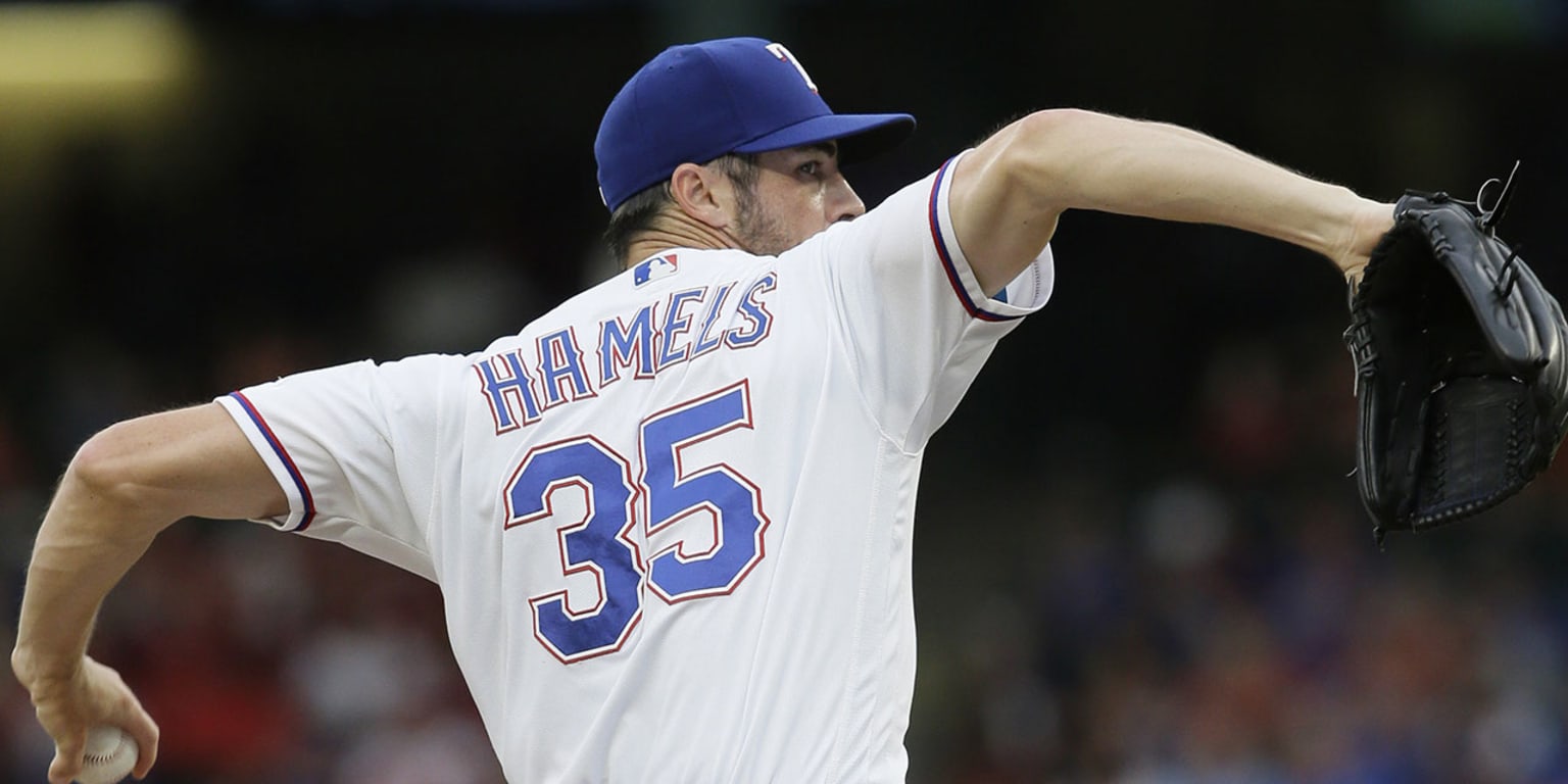 Mitch Moreland, Cole Hamels lead Rangers