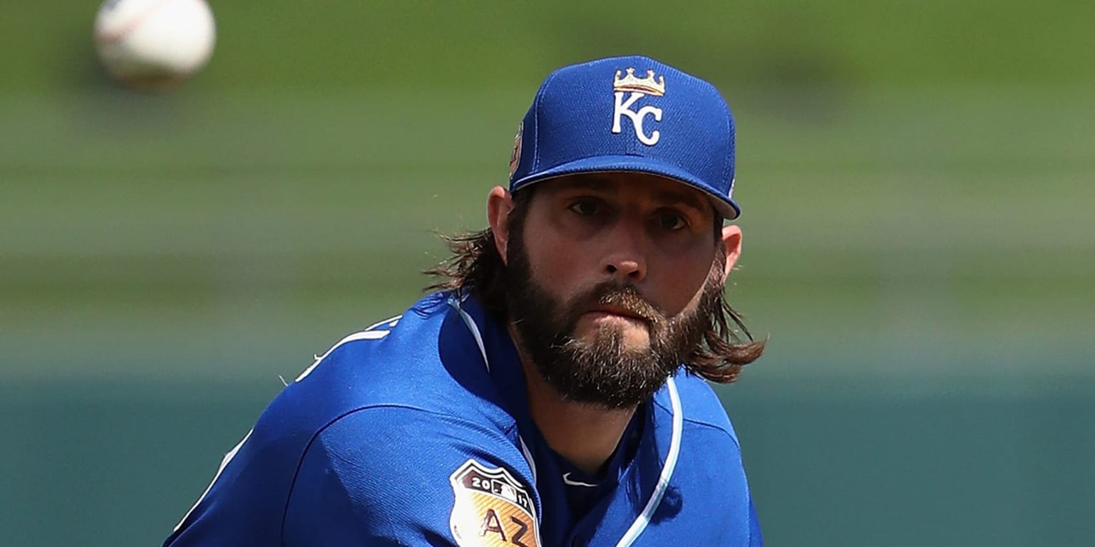 Royals' Jason Hammel works on changeup