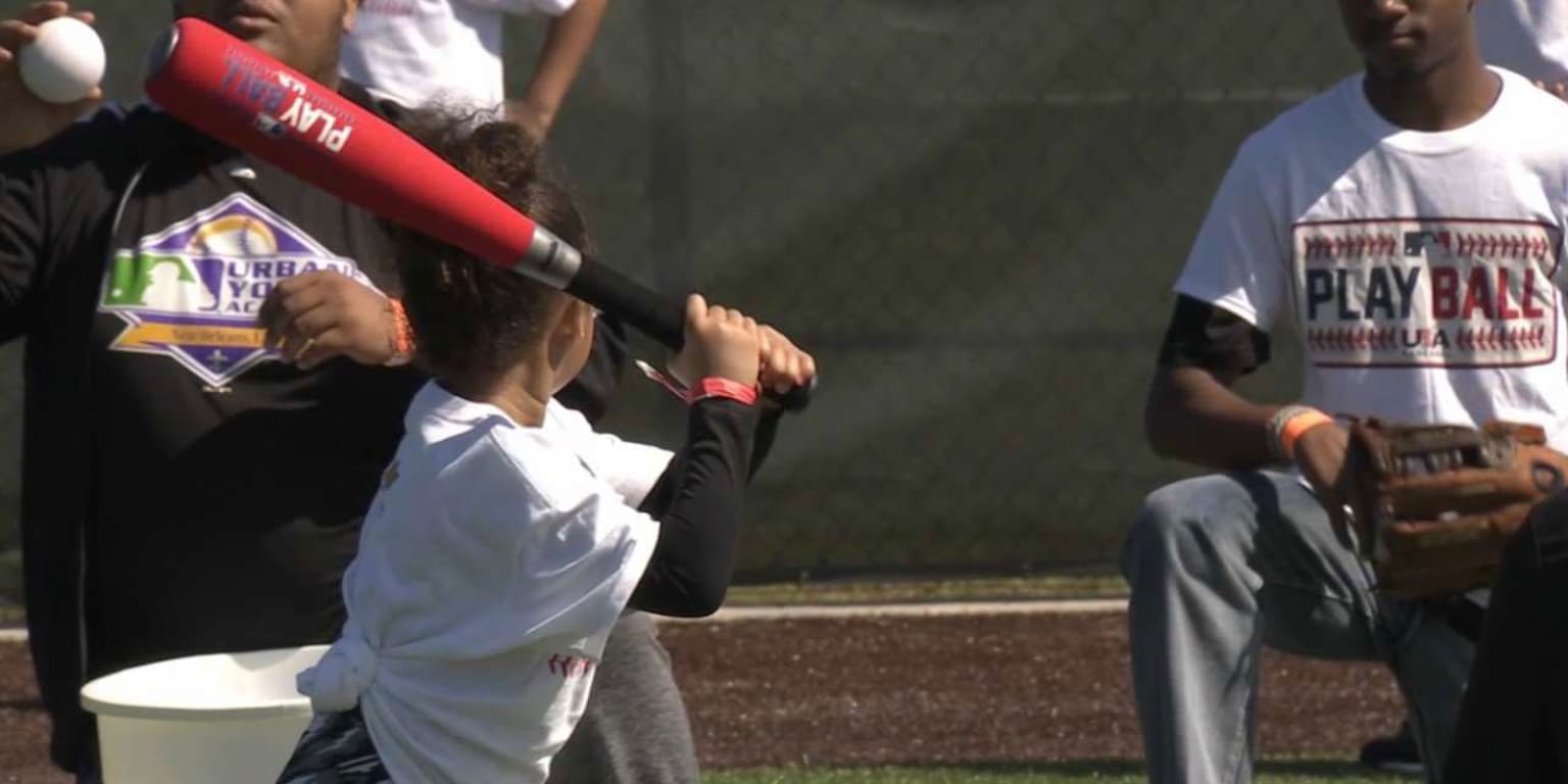 Young batters compete in Jr. Home Run Derby