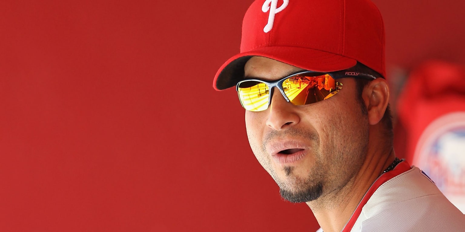 Juan Castro Phillies infield coach 2020