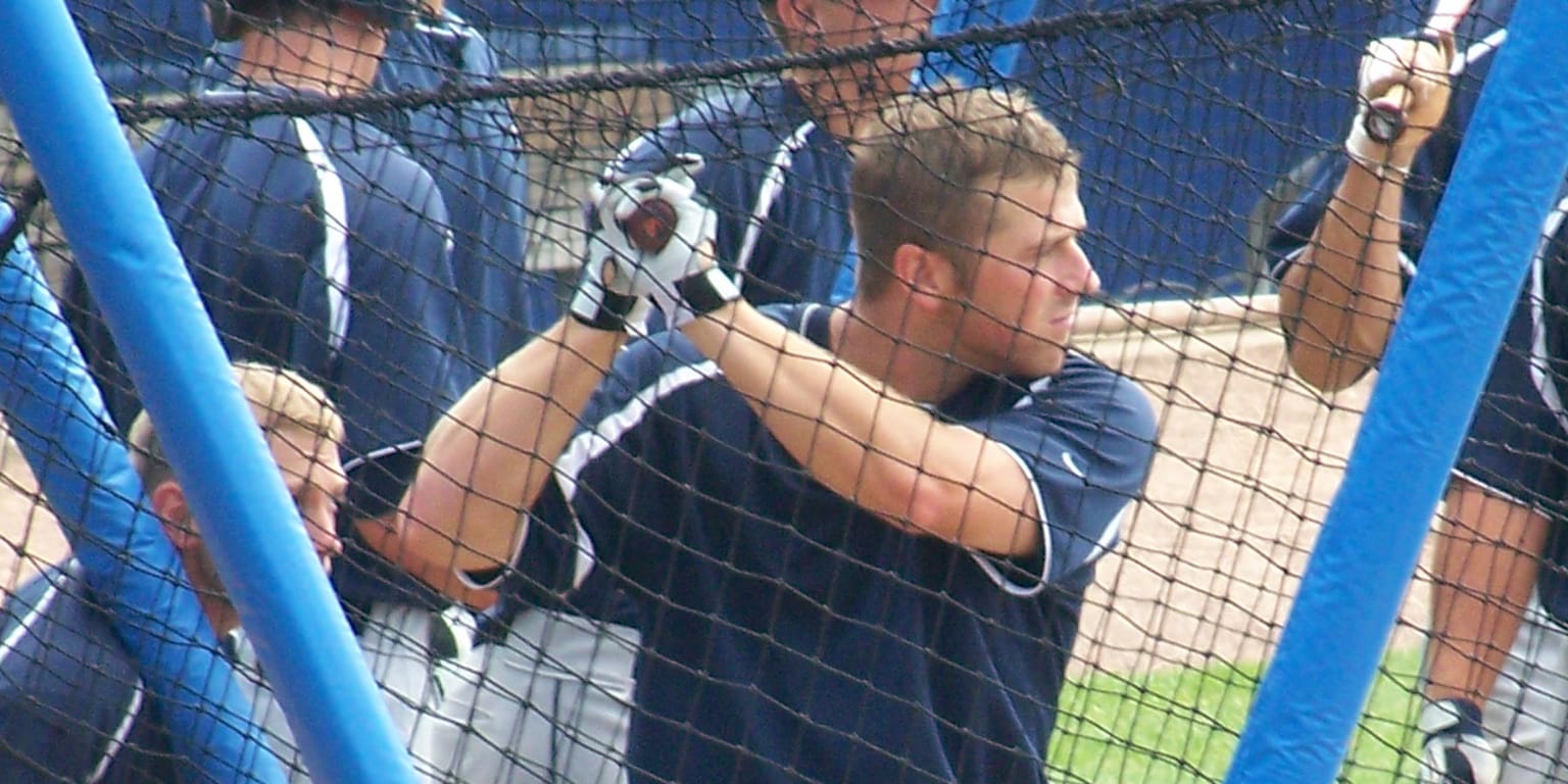 Mike Olt debuts with Padres