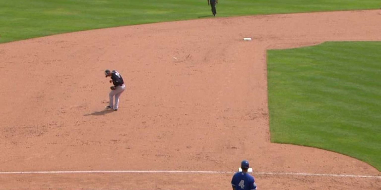 Yankees' Rob Refsnyder optioned to Triple-A