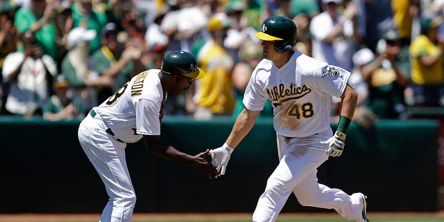 A's Ryon Healy first MLB hit a three-run homer