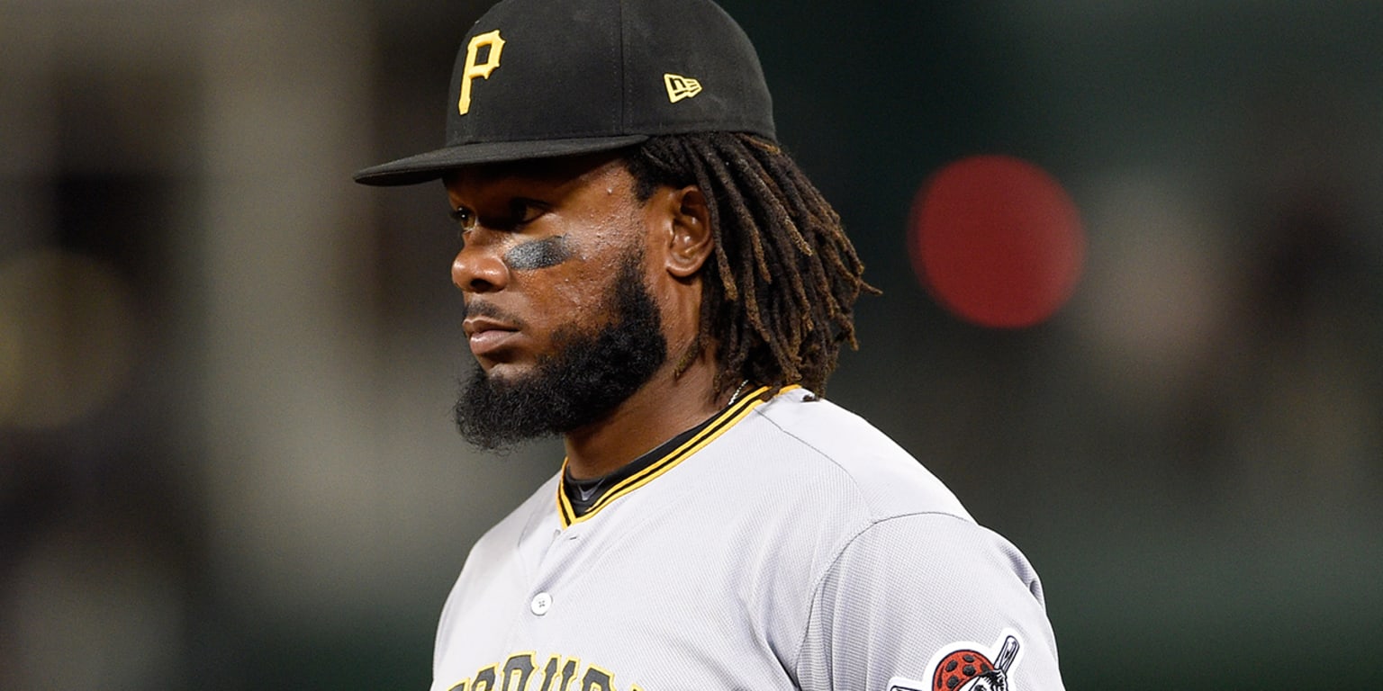 Josh Bell highlights first base for Pirates