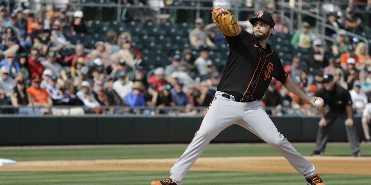 Andrew Suárez leans on new pitch
