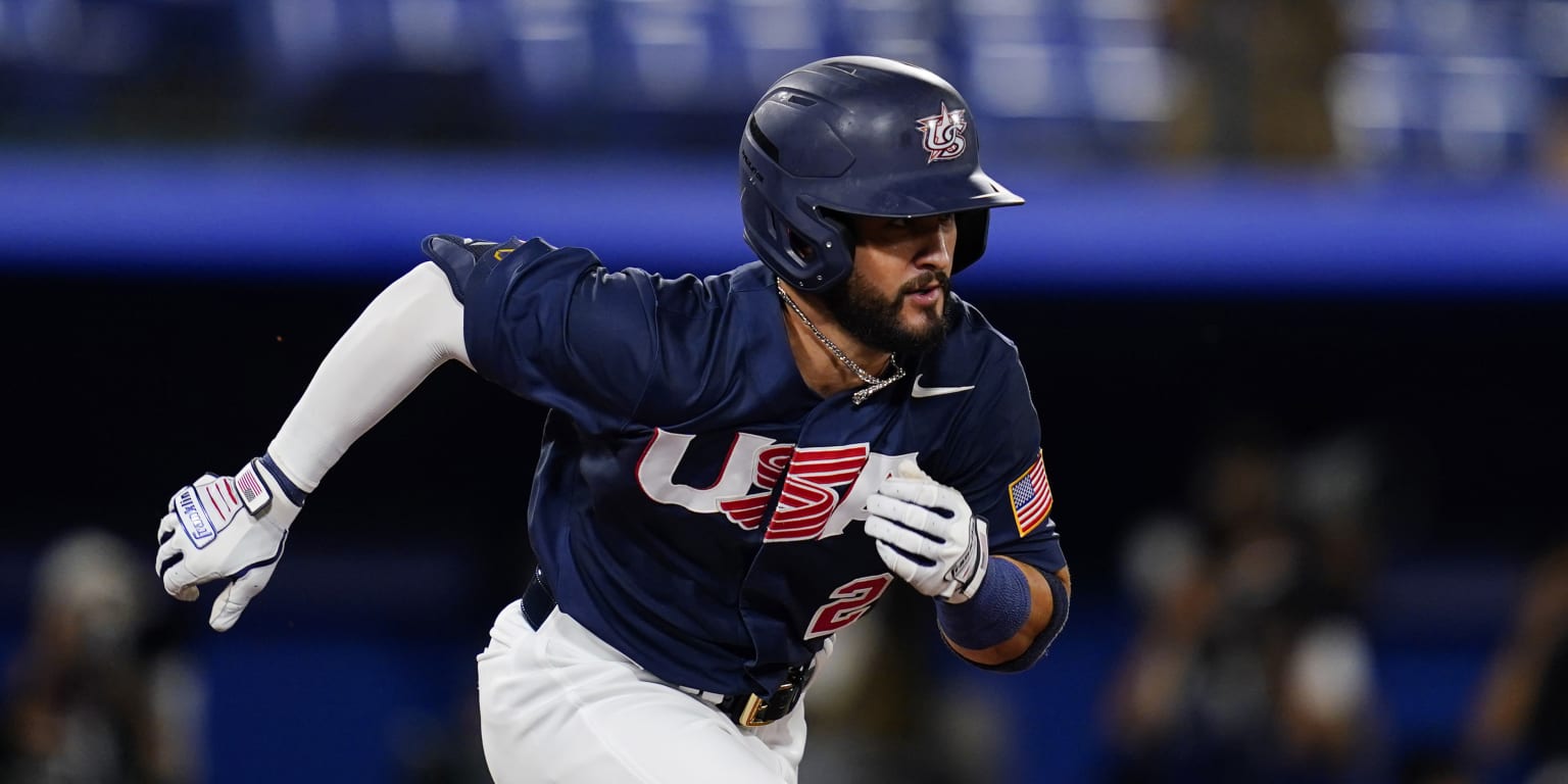 Eddy Alvarez returns to Majors with Marlins