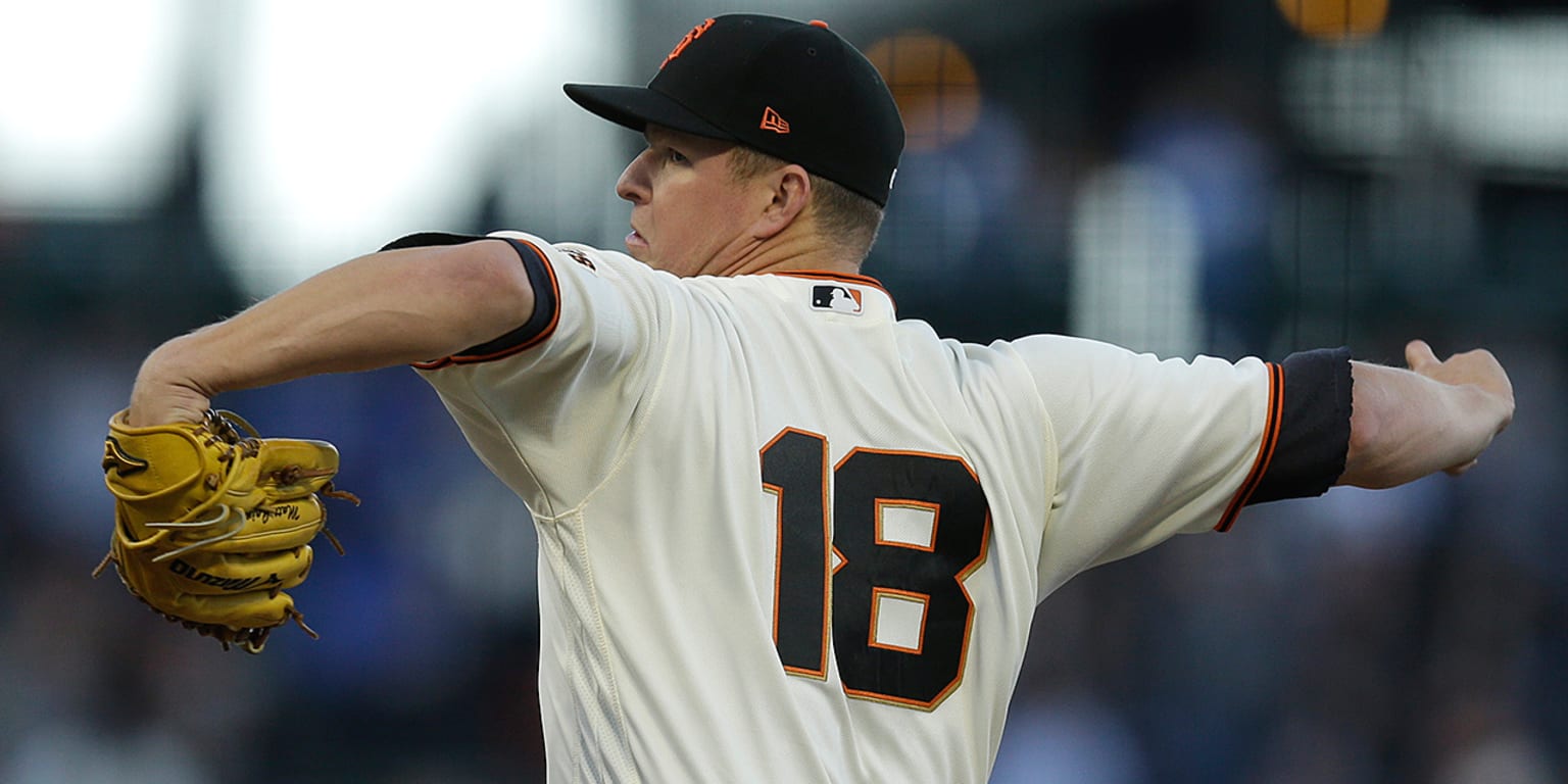 Giants' Matt Cain reaches 2,000 innings in win