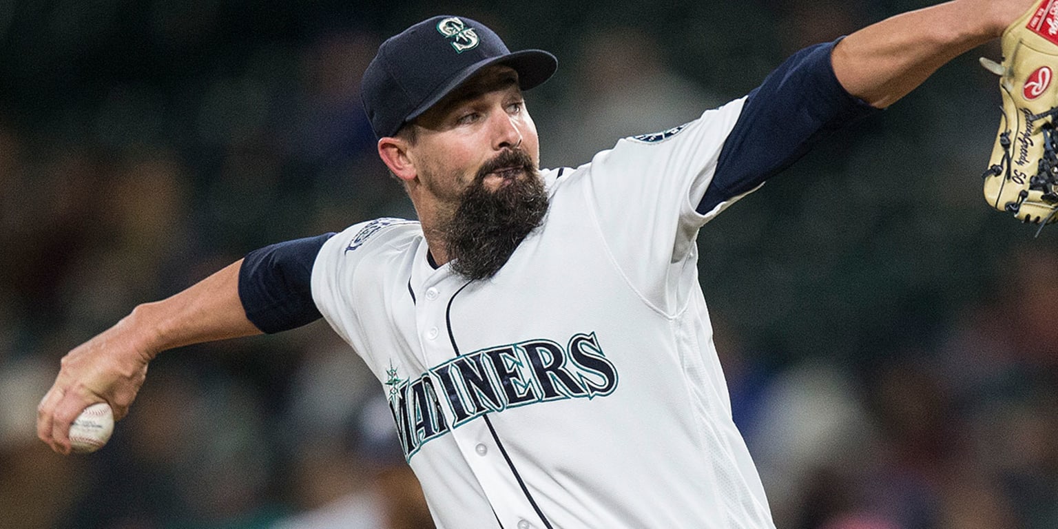Mariners sticking with Nick Vincent in bullpen