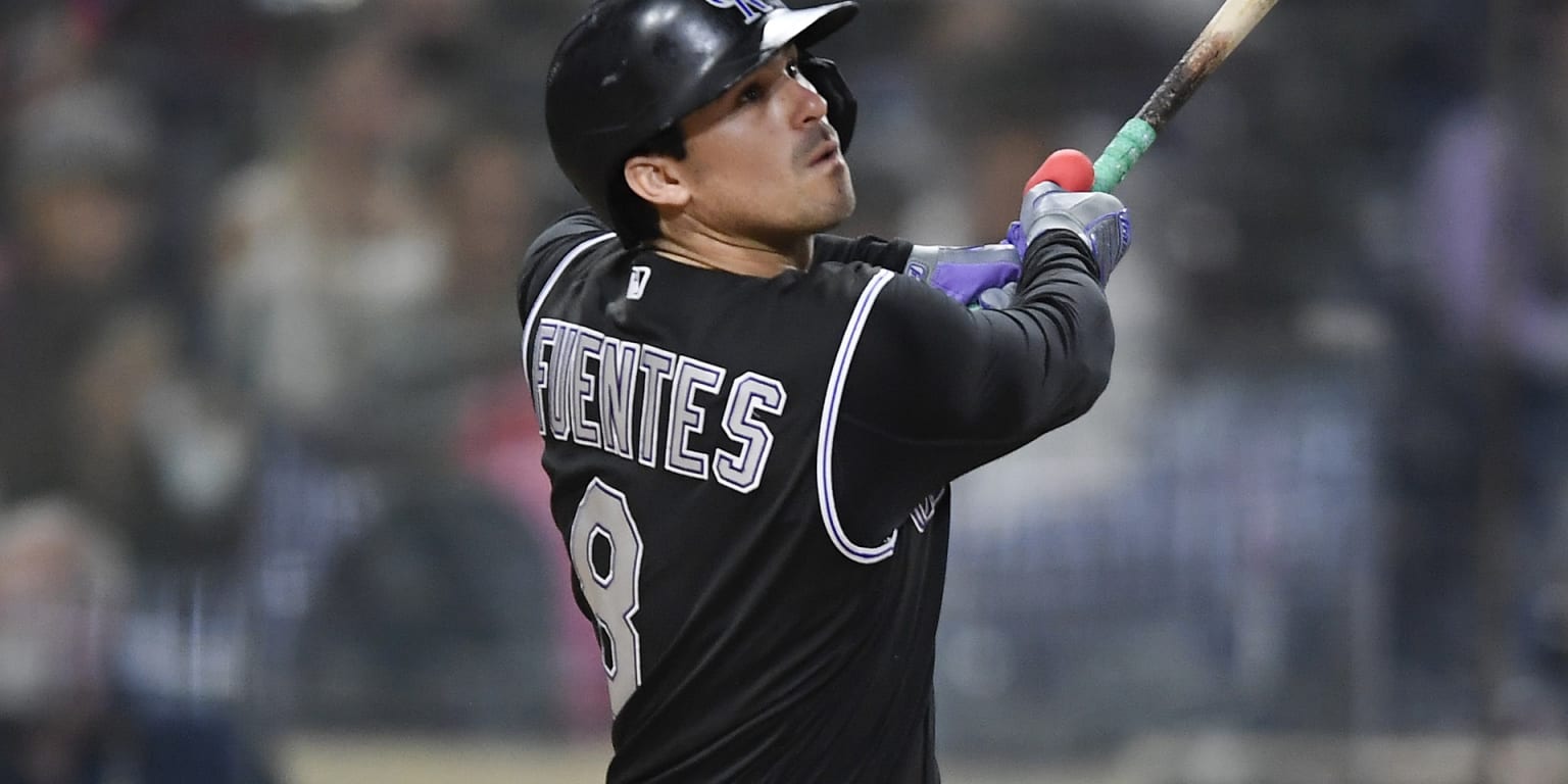 Joshua Fuentes a Azulejos con pacto de liga menor