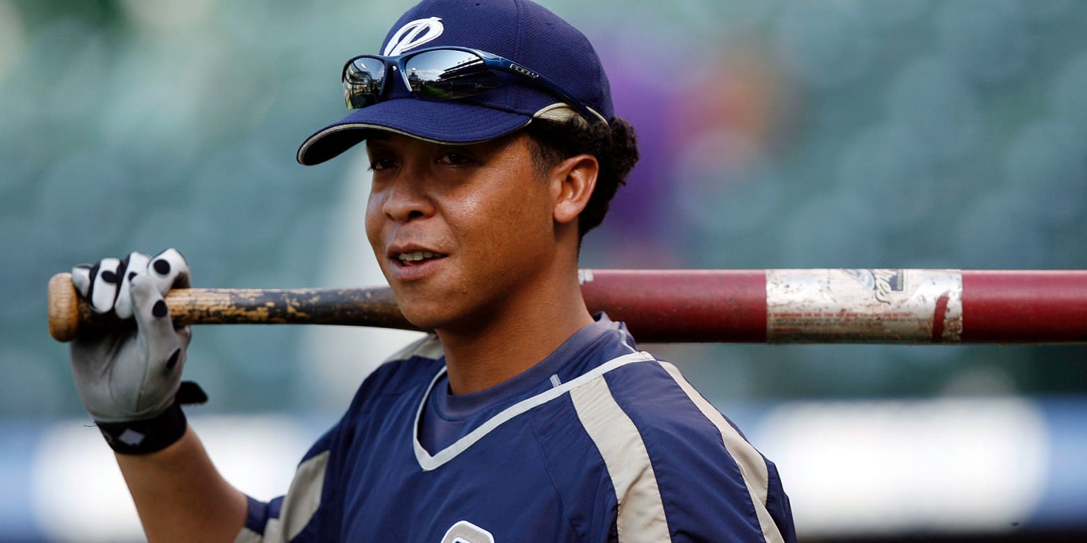 Terrmel Sledge joins Cubs' coaching staff