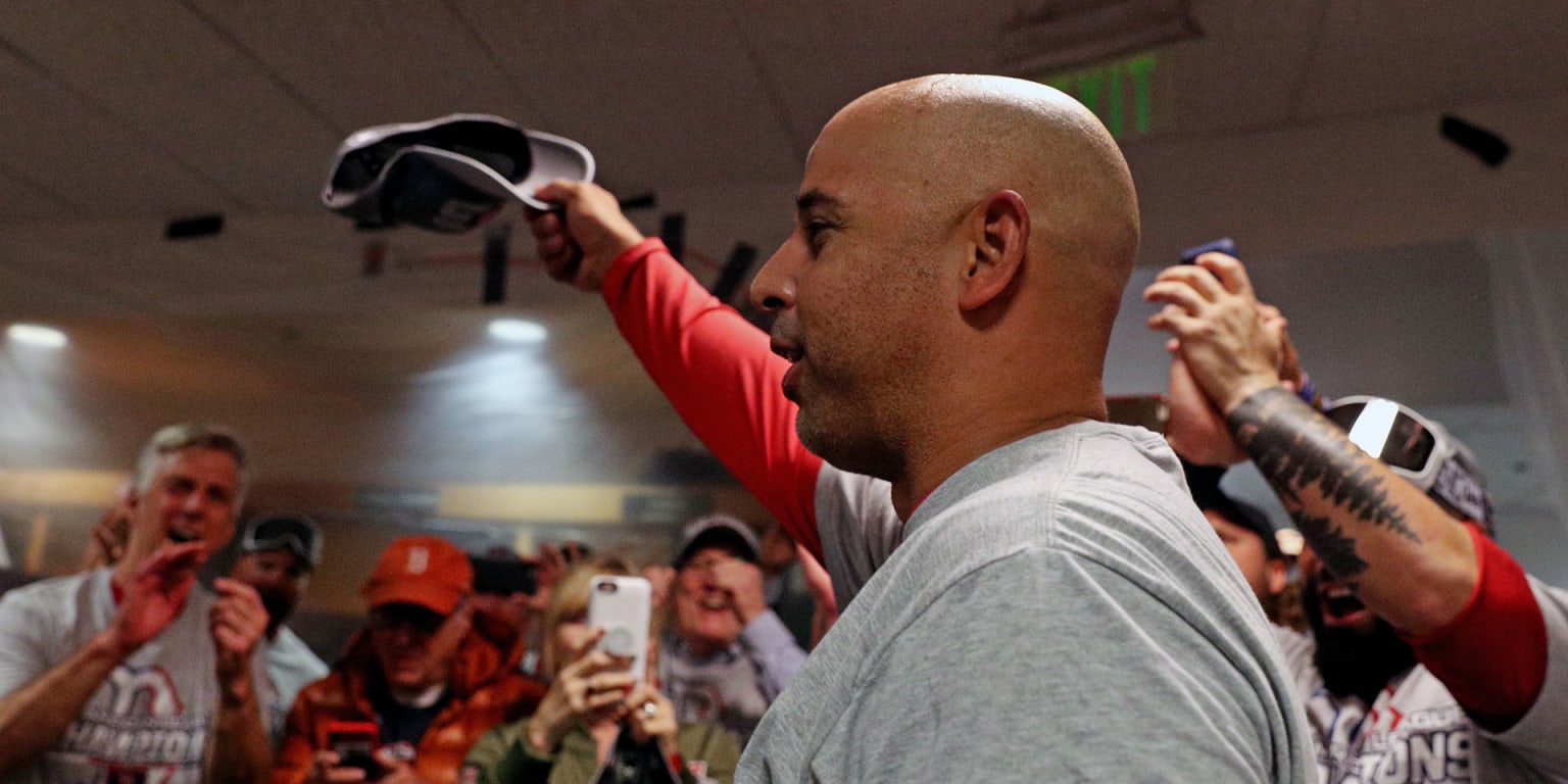Alex Cora wins AL pennant on 43rd birthday