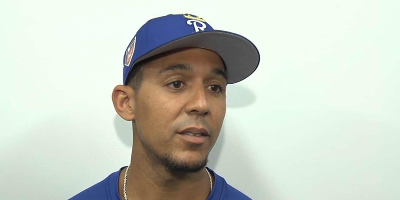 Jon Jay signs with Royals