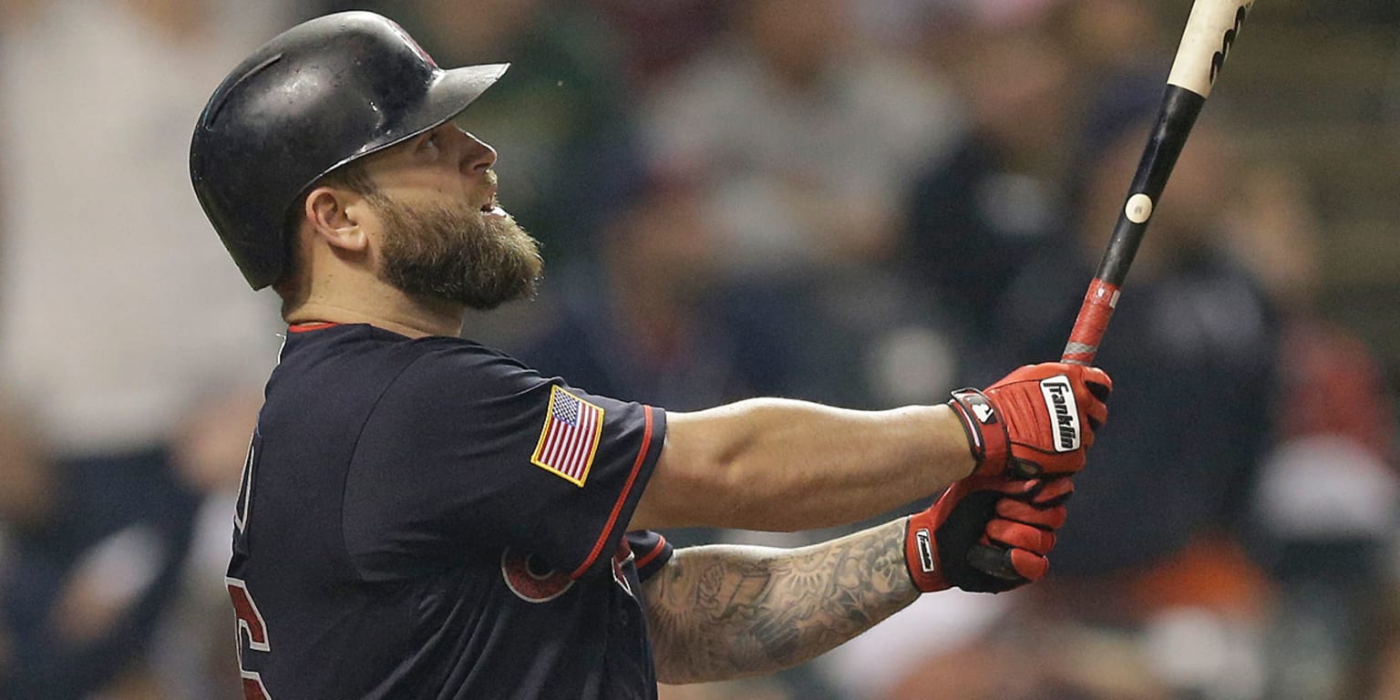 Mike Napoli sparks Indians' win over Tigers