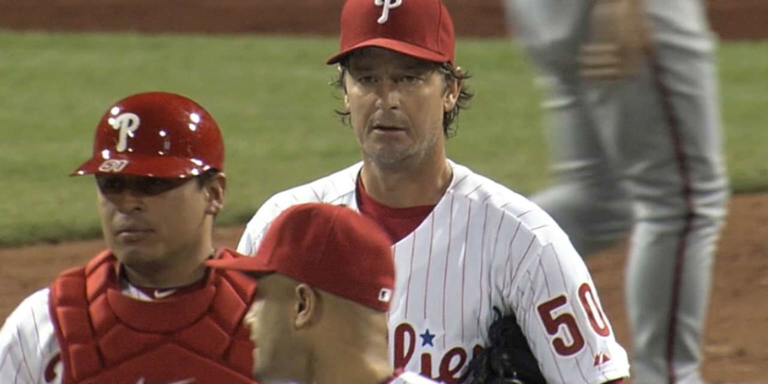 Jamie Moyer becomes the oldest pitcher to toss a shutout | MLB.com