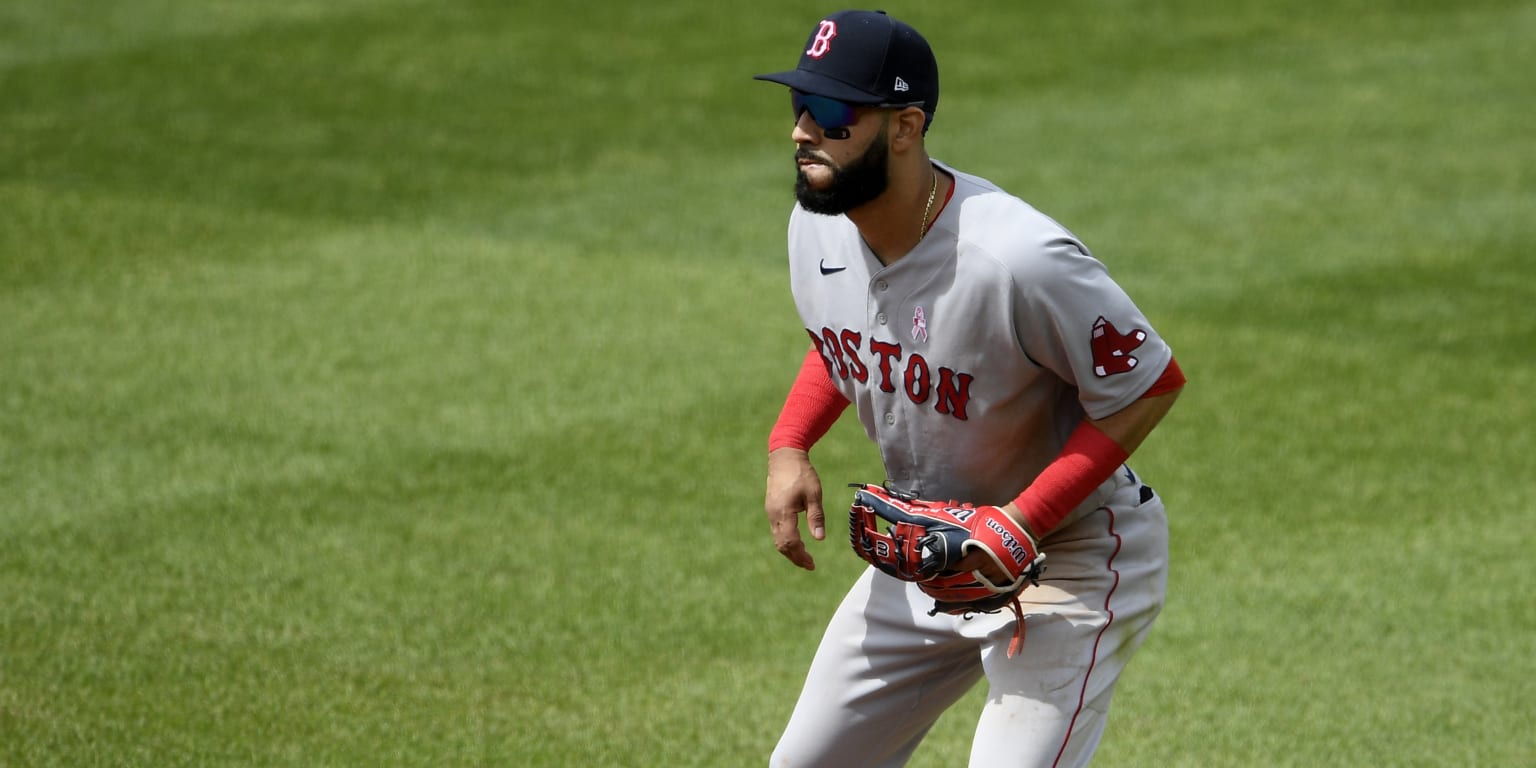 Marwin Gonzalez performs as Red Sox utility man